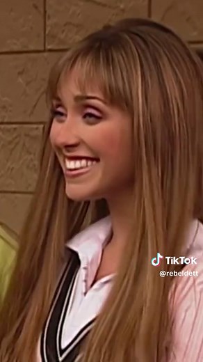 Capítulo 1 Rebelde: La Historia de Mia Colucci