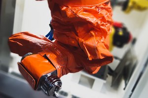 EVO COAT Protective covers for FANUC LR MATE 200iD robots working with parts varnishing - Evotec