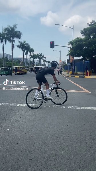 Fixed Gear Bike Tricks and Tips Compilation