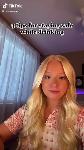 Reminder: there’s more than one way to change your relationship with alcohol & total abstinence isn’t for everyone! Stay safe out there friends 🙌🏻 #alcoholfree #alcoholfreejourney #quitdrinking #stopdrinking #mindfuldrinker #greyareadrinker #greyareadrinking #sobercurious #sobercuriousjourney #sobercuriousmovement #sobercuriousdiary