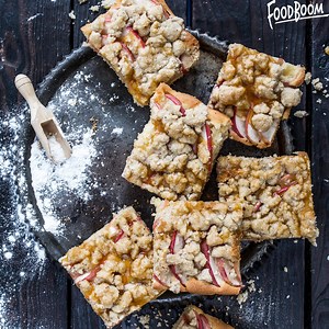 108 reactions · 112 shares | An apple cake like grandma used to make.... This time, do it yourself from scratch, with a yummy cinnamon crumble for added bonus (and flavour!) | FOODBOOM | Facebook