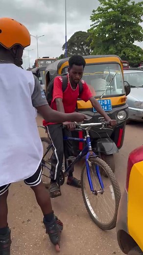 Skaters sharing the Mekakrawa policy flyers! 🛼🛼With as little as GHC 3 monthly premium, you can get a Prudential Life Insurance Ghana Limited Mekakrawa insurance policy 💯🫶🏾Dial *778# on MTN to sign up.#PruLifeGH #WeDoProtection #Mekakrawa#featurebyprudentiallife | Pulse Ghana
