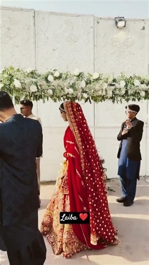 Laiba Khan Emotional Rukhsati Entry | Baraat Moment | Khudmayi Song | Wedding Vibes