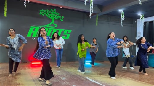 𝙍𝙤𝙤𝙩𝙨 𝘿𝙖𝙣𝙘𝙚 𝙎𝙩𝙪𝙙𝙞𝙤 𝙊𝙛𝙛𝙞𝙘𝙞𝙖𝙡 🌿🌍 on Instagram: "Panwadi…🔥 At Roots Dance Studio . . Location @rootsdance_studio Our students are grooving to the Panwadi song with full energy and expressions, At Roots Dance Studio Noida, we don’t just teach dance, we teach the journey of becoming a dancer. From basic to advanced, from body grooming to dancing confidently without a mirror, every step is a part of your growth…. #rootsdancestudioindia #rootsdancestudioclasses #dance #dances
