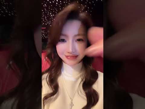 Belle 🔥 Chatting with everyone before the shoot 💬💕 2026 01 17 21 32 43 🎬