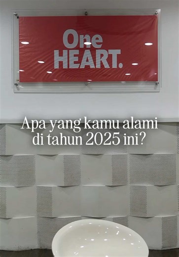 Jatuh bangun kita lalui bersama sepanjang 2025 ini.. Meskipun banyak yang terjadi, namun tawa, dan canda mengiringi perjalanan tahun ini Terimakasih 2025 atas segala pelajaran yang sangat berharga, mari kita buka lembaran baru menyambut tahun 2026 sebagai pribadi yang lebih bijaksana Selamat Tahun Baru 2026 BroSis! Salam Satu Hati ❤️ ☎Hubungi kami: ✅ WA Layanan | 0822-4000-7774 ✅ Amanda - Honda Sales Assistant | 0822-1008-8133 ✅ Honda Care | 1-500-989 ✅ Spareparts & Apparel | 0858-8153-6743 📍 A