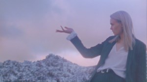 Introducing Sumner, the newest signing to our label Lab78 🍃 We came across Chloe & Jack while on tour in Tasmania, sharing a stage together on a sweet breezy day a few years back. We were struck by their fierce intensity. Sumner are a marvel, they make music to feel better to. Listen to their single 'Stranded' via Lab78: https://Sumner.lnk.to/Stranded ☀ | Pnau