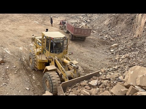 Caterpillar Rock Quarry Sand Loading Machine in Action | Extreme Heavy Equipment