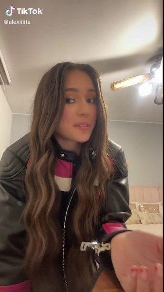 Videos de alexiiiits (@alexiiiits) con “Si Queri No Eh Broma - El Futuro Fuera De Orbita & Martinwhite & Benji Gramitos”