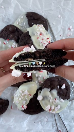 White Chocolate Dipped Peppermint Chocolate Cookies are a classic holiday treat!! Recipe in comments! | Caitlin’s Table