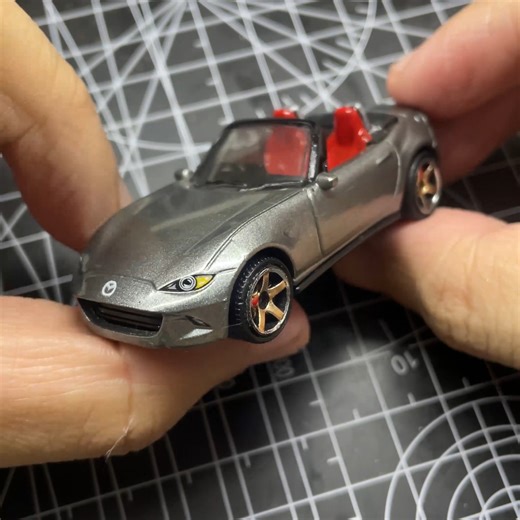 @toms64customshop on Instagram: "How to UPGRADE MAZDA MIATA MX-5 #hotwheelsmalaysia #diecast #car #dıy #howto #model #mazda #cars"