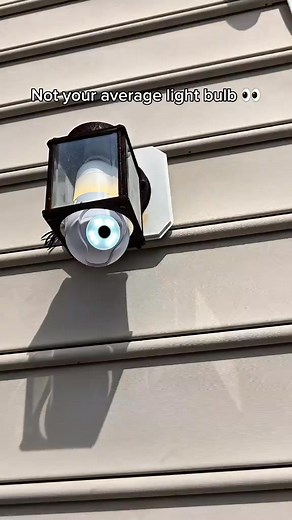 ⚡ Screw it in and get peace of mind instantly. This Bulb Cam V3 blends ambient lighting and 2K-HD security into a standard socket, giving you crisp day/night visuals and smart alerts without extra wires. ✅ 2K resolution with full-color night vision for clear detail. ✅ AI detection distinguishes people, vehicles, pets and packages. ✅ IP65 weather rating—ready for outdoor use in rain, dust or snow. ✨ Let your one bulb illuminate and protect. #SmartLightCam #HomeSecurity #BulbCamera | InmivoD