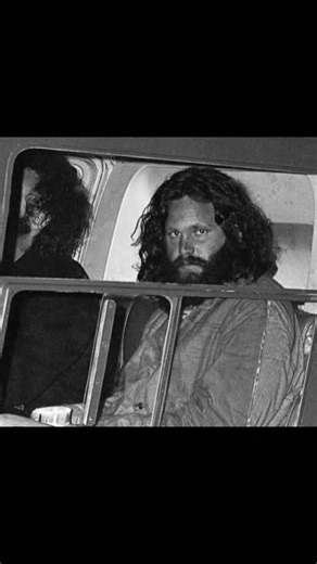 Jim had shocked the audience more than ever before. When we finished and left the stage, he stayed behind, trembling, staring at the microphone, like a tormented creature that emitted its pain toward the astonished spectators. A journalist from Seattle, saw the same thing: *After the concert ended, Manzarek closed his bass and walked off the stage. Krieger and Densmore followed. Morrison stayed there, bathed in a red light, completely still, with his head down, his eyes closed and his arms stret