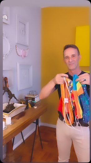 3.5K views · 119 reactions | Como tingir peças de banho ( biquínis , maiôs e sungas ) para renovar as peças e deixá-las como novas. Usei o Vivacor de @corantesguarany . Fácil , rápido e muito barato. Mãos à obra. O Vivacor tinge Nylon , Lycra , Lãs e Seda Natural. | Marcelo Darghan | Facebook