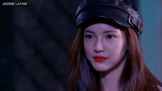 — PRAOMOOK Capitulo 1 (Sub Español) Pequeño clip del capitulo 1 del Lakorn (drama tailandés) Praomook subtitulado en español 🚀 Mira el capitulo completo aqui: https://dramaslatam.blogspot.com/?m=1 | Dramas Latam