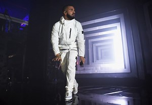 Drake Takes Part In “Behind Barz” Freestyle