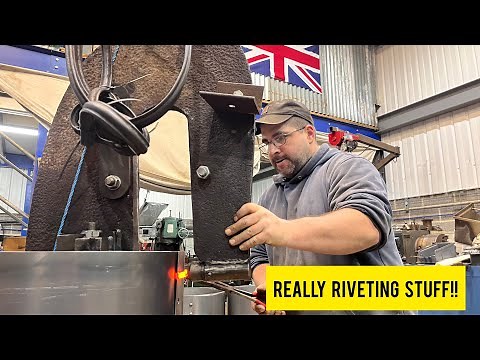 Hot RIVETING with the home made Squeezer