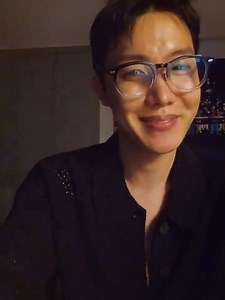 6.1K views · 1.9K reactions | His last live broadcast until 2024. ARMYs will miss you so much 梁 | BTS L0VE | Facebook