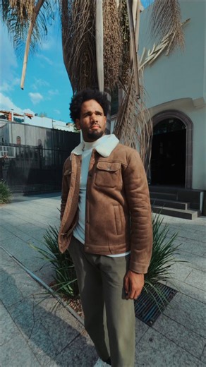 Nuestro modelo Alfoso combina un estilo clásico y a la moda, ideal para esta temporada 🔥 #silverspoon | Silver Spoon México