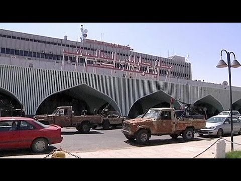 Libya: fighting and explosions near airport in Tripoli