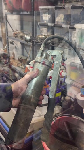 Let there be grease! Might as well test these passages before install.