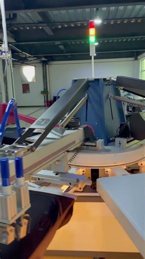 Fully automatic screen printing machine,4 colors 10 pallets,High speed but lower cost!