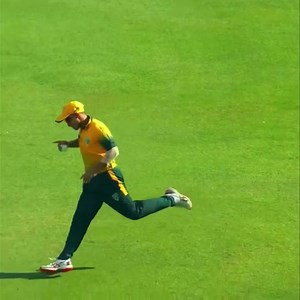 🏏🔥 CATCH OF THE TOURNAMENT Unbelievable catch alert! Witness the catch of the tournament at the ACLT20 U19 Brisbane! 🌟🙌 🚀 Excellent 🎥 work by Set Sports 😱🔝 #CatchOfTheTournament #ACLT20U19 #Brisbane #UnbelievableCatch #CricketSpectacular | Aussie Cricket League T20