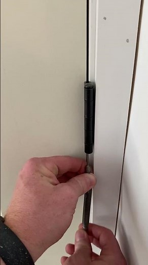 How to remove door hinge pins easy! Using the springtool hinge pin remover 🤌 #tools #shorts