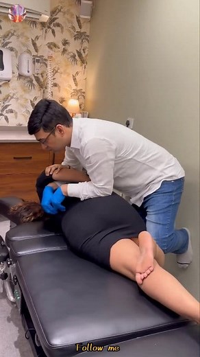 “Chiropractic Adjustment for cervical back pain Adjustment 🔥 #BackPainRelief #ChiropracticAdjustment #DrRaviKaran #SpineAlignment #ChiropractorIndia | Danilo Marzorati Osteopata D.O.