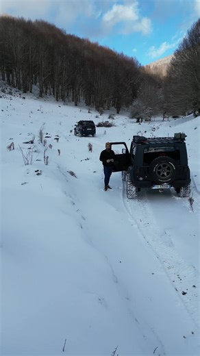Jeep Rubicon Off-Road Adventures in Snow