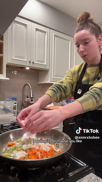 ASMR Cook Dinner With Me: Chicken Pot Pie