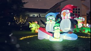 COMIN 7ft Christmas Inflatables Outdoor Decorations, Blow Up Penguin Inflatable with Built-in LEDs for Christmas Indoor Outdoor Yard Lawn Garden Decorations