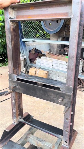 รองรับน้ำหนักได้ถึง 32 ตัน สั่งทำง่าย