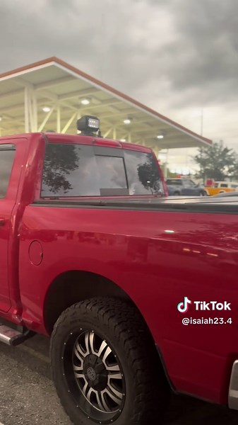 Builds comming tg @𝐿𝑒𝓋𝓎𝓎𝓎🍊 #cleantok #fyp #fyppoooooppppppppppppppp #squatedtrucks🤮