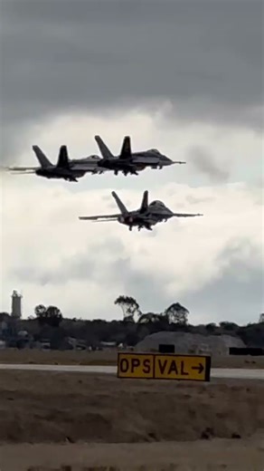 US Navy Blue Angels Performance Departure at MCAS Miramar Airshow