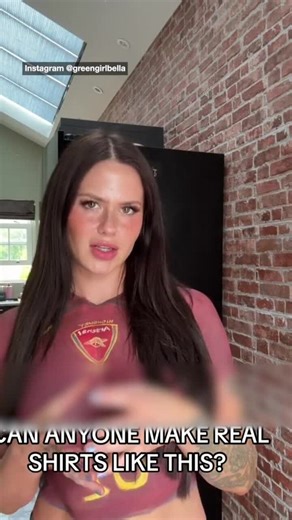 OnlyFans creator shows off body paint look