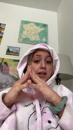 U GUYS NEED TO TRY THIS TO CONFIRM IM NOT going loco... it is the coolest feeling I swear @official_ivoryella #woah