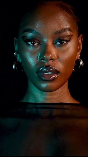 PSA to all my Alien Goddess Girlies! We’re refilling on our home planet now! 👽✨ @muglerofficial Alien Goddess fragrance now has a refill bottle, preserving 1.5M glass bottles every year. The refill bottles are also made from recycled & recyclable glass & plastic. I’m learning & working towards being more cyclical in my living so I love knowing sustainability can smell so good. #refillyourbottle #BornRefillable #AlienGoddess #NewFragrance #Paid @Mugler