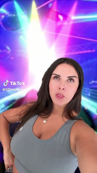 Iconic Simpsons Moments: The Lesbian Bar Scene