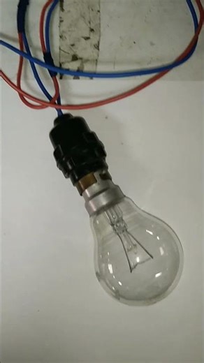 "60W bulb ≈260mA current leta hai (AC, 230V)."