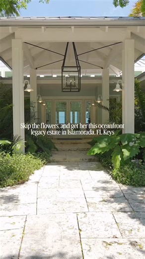 Comment ‘ocean’ & I’ll send you the property info! Skip the flowers and get her this oceanfront legacy estate in Islamorada, FL Keys 📍Coccoloba Plantation Key - Islamorada, FL 6bd | 9ba | 17,895 SqFt. Offered at $42,000,000 Life in this home: •Host dinner parties on the oceanfront veranda or a ladies’ night in your wine tasting room •Enjoy your morning coffee on the patio overlooking the ocean •Lounge on the beach with a book for the afternoon •Hone your skills on your private tennis court •Amp