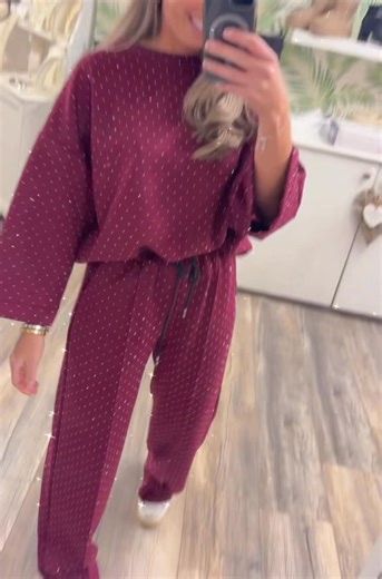 😍 Lounge suit of Dreams 😍 🎄 The perfect Christmas Day in the house outfit! Super soft and super sparkly! Elasticated waist trouser and loose fitting sweater (I’ve tucked in) one size! £60 🖤 Also comes in black 🏃🏼‍♀️ Quick ladies we only have 2 in this colour | The Dressing Room