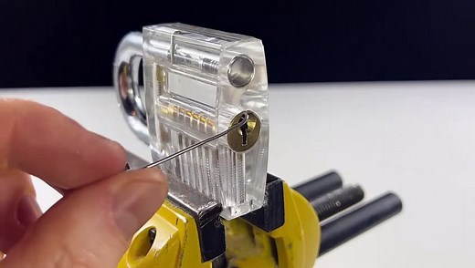 3 ways to open a lock ⧸ How to open a lock without key