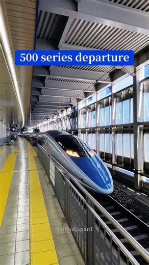 Japan's JR 500 series Shinkansen🇯🇵🚉😱500系新幹線 #japan #photography #fblifestyle #reels @トップファン | LIFE of JAPAN 日本の生活