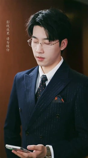 26K views · 258 reactions | https://statictxeo.tikshortsbox.com/adx-lp/duole.html?link_hash=3f39a4f608e6c333616d038837b8e93c&vid=102339&drama_num=1&link_type=2&channel=duole_push 弟の治療費を賄うために見ず知らずの男と結婚したが、その男はとんでもない大物?! | QQ | Facebook