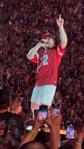 “Thank YEW!” - Morgan Wallen 🎤 #MorganWallen #MorganWallenConcert #ThankYou #CountryMusic #Country #ImTheProblemTour | Music Mayhem