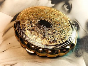 Kigu Musical Vintage Powder Compact: Makeup Mirror-201 - Etsy