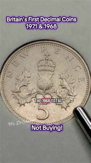 🇬🇧 Britain’s First Decimal Coins (1971) On Decimal Day – February 15, 1971, the UK shifted from pounds, shillings, and pence to a modern decimal system. This bold change introduced a new set of coins that made history and remain fascinating for collectors today. 🪙✨ 🔹 ½ New Pence (1971–1984) – Tiny bronze coin, later withdrawn. 🔹 1 New Pence (1971) – Crowned portcullis design. Mintage: 1.52B | Value: ₱3.30 (G) – ₱60 (UNC) 🔹 2 New Pence (1971) – Prince of Wales feathers. Mintage: 1.45B | Val