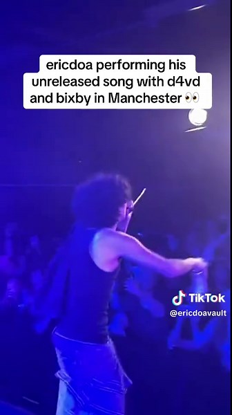 Ericdoa Live Performance with D4vd in Manchester