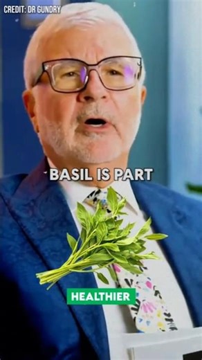 Basil: The Heart-Healing Herb You’re Not Eating Enough 🌿❤️